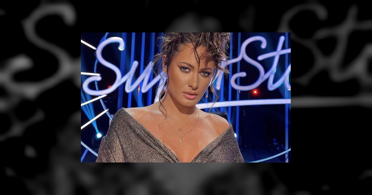 Raluka are un corp demn de „Miss Bikini”. Ce o ajuta pe artista sa se ...